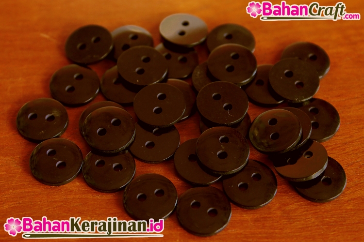 Findyka.com - Kancing hem 2 lubang coklat gelap